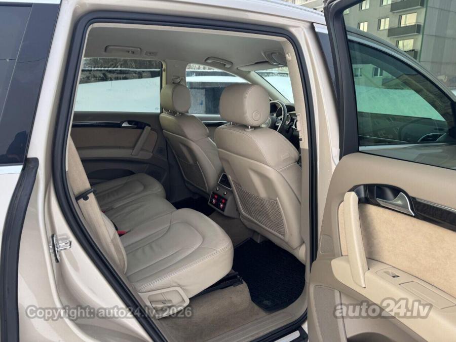 Beige Audi Q7 2013 in Tallinn, with an engine capacity of 3.00 L and mileage of 139 thousand km for 14990 €, photo 12 on AUTOMOTO.COM.LV