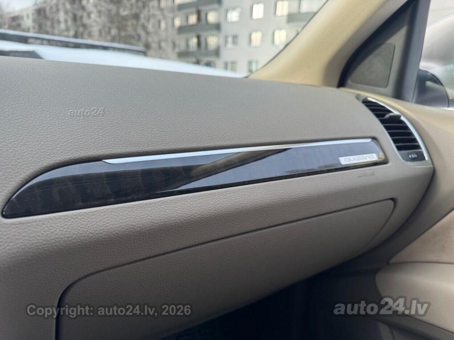 Beige Audi Q7 2013 in Tallinn, with an engine capacity of 3.00 L and mileage of 139 thousand km for 14990 €, photo 21 on AUTOMOTO.COM.LV