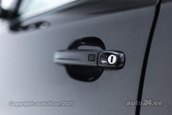 Black Audi Q7 2006 in Tallinn, with an engine capacity of 4.20 L and mileage of 231 thousand km for 6499 €, photo 11 on AUTOMOTO.COM.LV