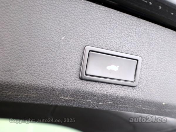 Black Audi Q7 2006 in Tallinn, with an engine capacity of 3.00 L and mileage of 398 thousand km for 3599 €, photo 11 on AUTOMOTO.COM.LV