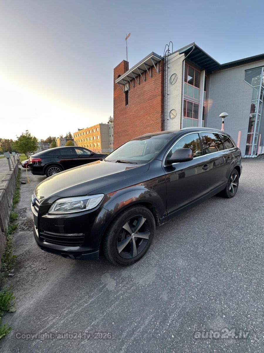 Black Audi Q7 2006 in Tallinn, with an engine capacity of 3.00 L and mileage of 390 thousand km for 3799 €, photo 3 on AUTOMOTO.COM.LV