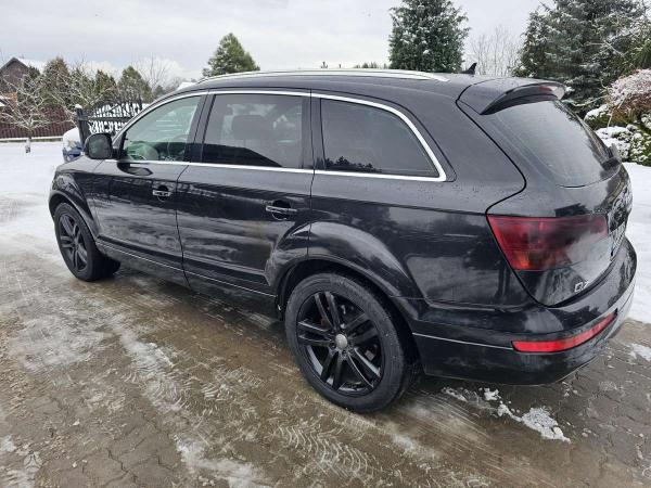 Black Audi Q7 2006 in Kaunas, with an engine capacity of 3.00 L and mileage of 278 thousand km for 5850 €, photo 7 on AUTOMOTO.COM.LV