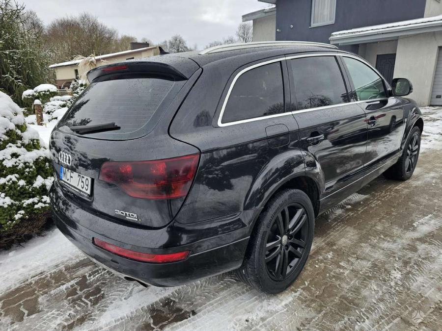 Melns Audi Q7 2006 Kauņa, ar dzinēja tilpumu 3.00 L un nobraukumu 278 tūkst. km par 5850 €, foto 18 vietnē AUTOMOTO.COM.LV