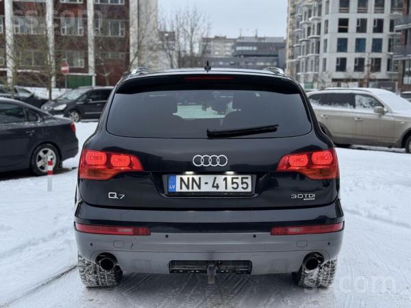 Melns Audi Q7 2006 Rīga, ar dzinēja tilpumu 3.00 L un nobraukumu 271 tūkst. km par 4990 €, foto 4 vietnē AUTOMOTO.COM.LV
