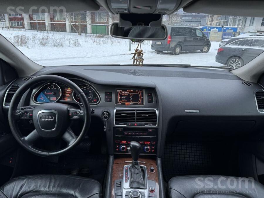 Melns Audi Q7 2006 Rīga, ar dzinēja tilpumu 3.00 L un nobraukumu 271 tūkst. km par 4990 €, foto 11 vietnē AUTOMOTO.COM.LV
