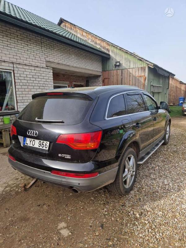 Black Audi Q7 2006 in Kaunas, with an engine capacity of 2.97 L and mileage of 374 thousand km for 5200 €, photo 2 on AUTOMOTO.COM.LV