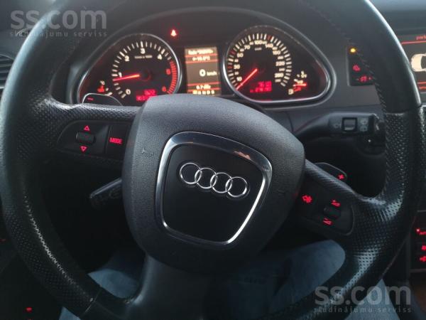 Black Audi Q7 2006 in Riga, with an engine capacity of 3.00 L and mileage of 287 thousand km for 6500 €, photo 7 on AUTOMOTO.COM.LV