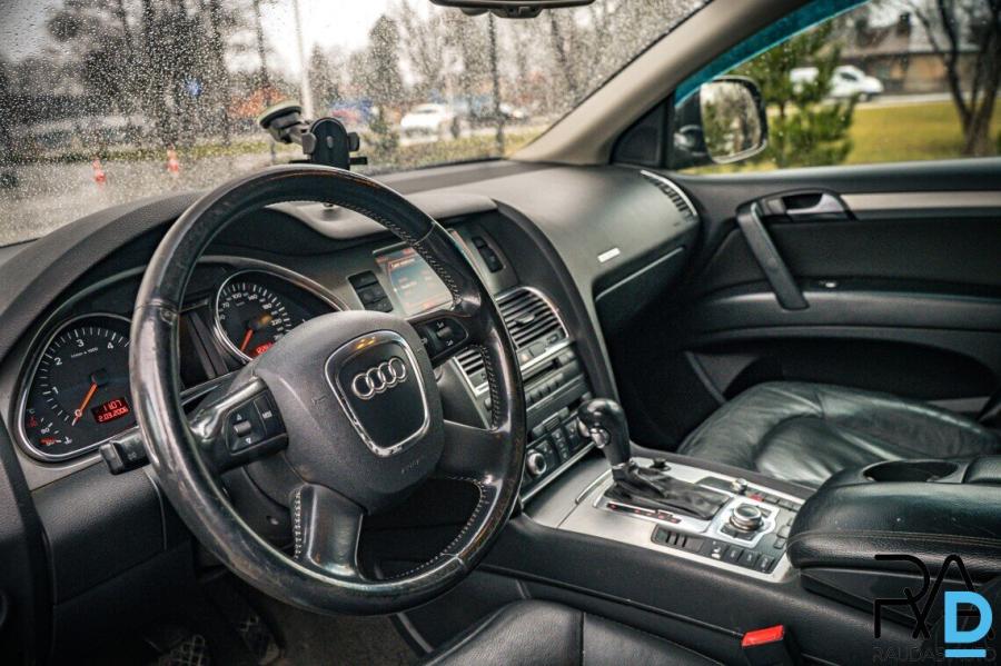 Melns Audi Q7 2006 Rīga, ar dzinēja tilpumu 3.00 L un nobraukumu 512 tūkst. km par 3990 €, foto 10 vietnē AUTOMOTO.COM.LV