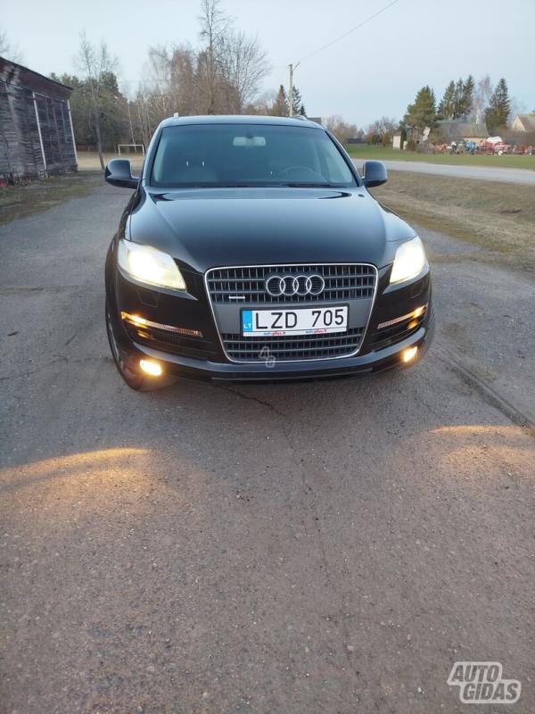 Black Audi Q7 2006 in Vilkaviskis, with an engine capacity of 3.00 L and mileage of 284 thousand km for 4000 €, photo 1 on AUTOMOTO.COM.LV