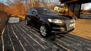 Melns Audi Q7 2006 Tallina, ar dzinēja tilpumu 3.00 L un nobraukumu 422 tūkst. km par 7000 €, foto  vietnē AUTOMOTO.COM.LV
