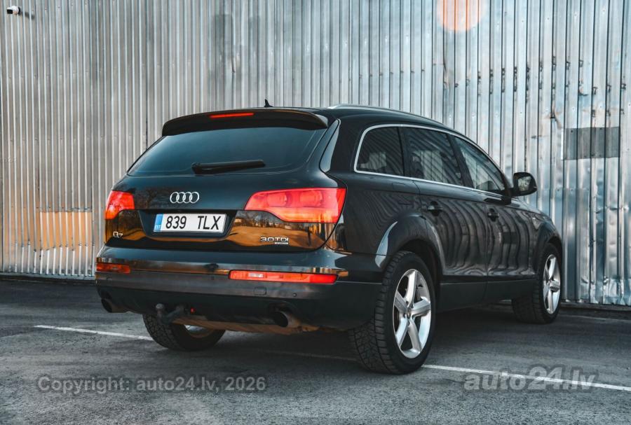 Melns Audi Q7 2006 Tallina, ar dzinēja tilpumu 3.00 L un nobraukumu 490 tūkst. km par 7999 €, foto 9 vietnē AUTOMOTO.COM.LV