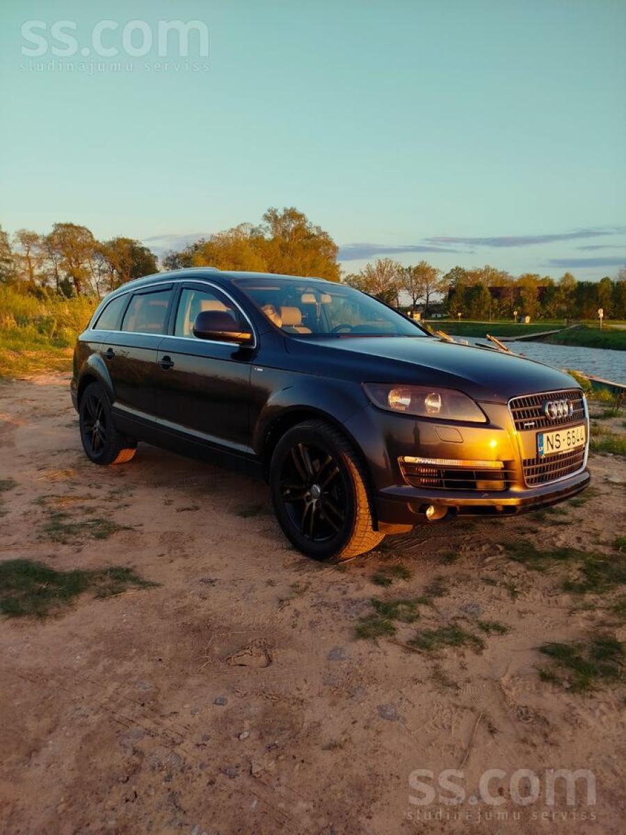 Black Audi Q7 2006 in Valmiera, with an engine capacity of 3.00 L and mileage of 217 thousand km for 7000 €, photo 12 on AUTOMOTO.COM.LV