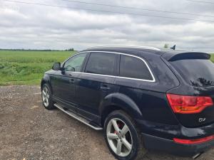 Melns Audi Q7 2006 Šauļi, ar dzinēja tilpumu 3.00 L un nobraukumu 547 tūkst. km par 2400 €, foto 4 vietnē AUTOMOTO.COM.LV
