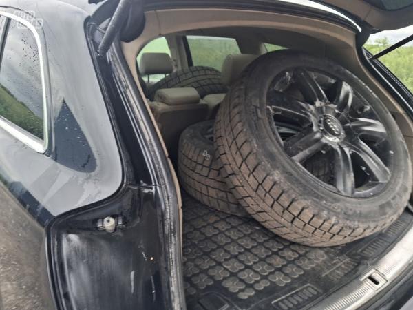 Black Audi Q7 2006 in Siauliai, with an engine capacity of 3.00 L and mileage of 547 thousand km for 2400 €, photo 9 on AUTOMOTO.COM.LV