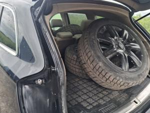 Melns Audi Q7 2006 Šauļi, ar dzinēja tilpumu 3.00 L un nobraukumu 547 tūkst. km par 2400 €, foto 10 vietnē AUTOMOTO.COM.LV