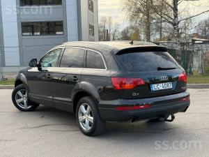Черный Ауди Ку 7 2006 в Рига, объемом двигателя 3.00 л и пробегом 0 тыс. км за 5750 €, фото 3 на AUTOMOTO.COM.LV