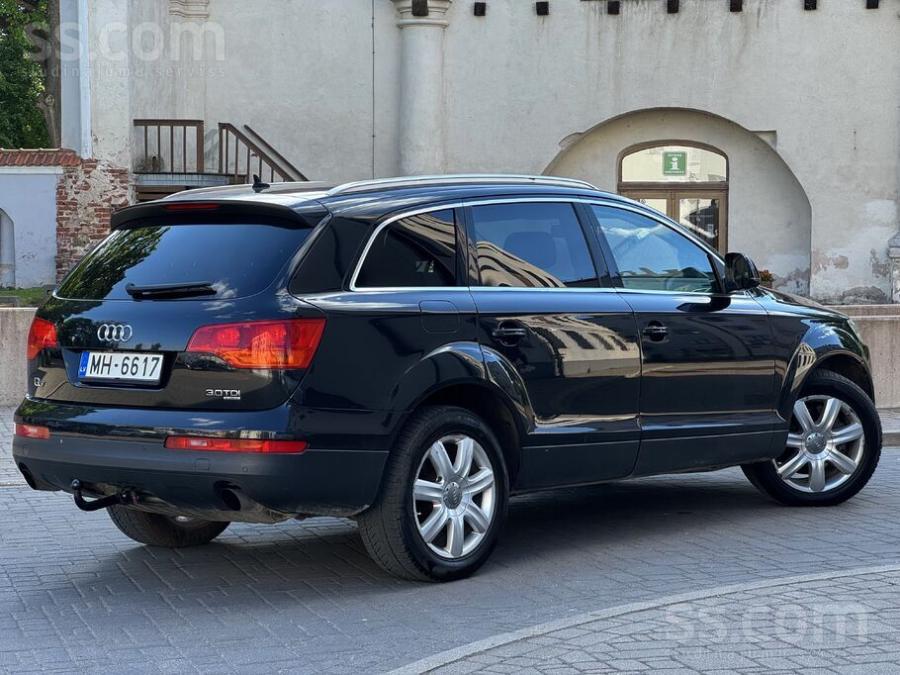 Black Audi Q7 2006 in Jelgava, with an engine capacity of 3.00 L and mileage of 332 thousand km for 5190 €, photo 4 on AUTOMOTO.COM.LV