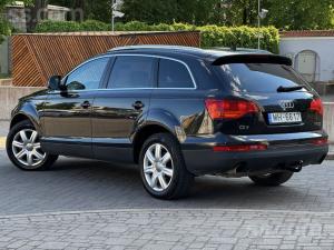 Black Audi Q7 2006 in Jelgava, with an engine capacity of 3.00 L and mileage of 332 thousand km for 5190 €, photo 5 on AUTOMOTO.COM.LV
