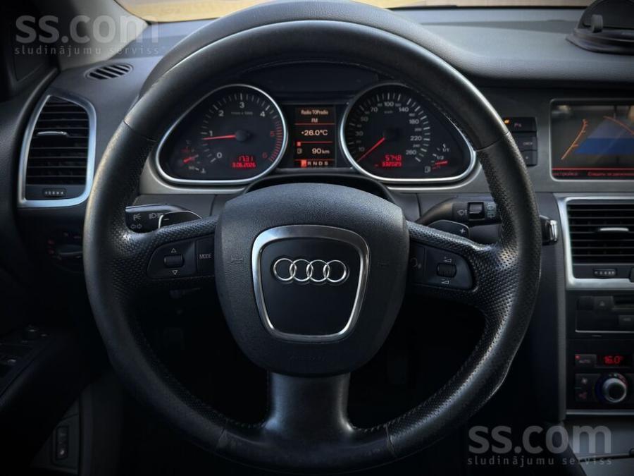 Black Audi Q7 2006 in Jelgava, with an engine capacity of 3.00 L and mileage of 332 thousand km for 5190 €, photo 13 on AUTOMOTO.COM.LV