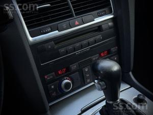 Black Audi Q7 2006 in Jelgava, with an engine capacity of 3.00 L and mileage of 332 thousand km for 5190 €, photo 15 on AUTOMOTO.COM.LV