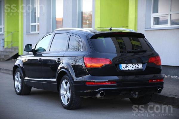Black Audi Q7 2006 in Riga, with an engine capacity of 3.00 L and mileage of 335 thousand km for 4995 €, photo 5 on AUTOMOTO.COM.LV