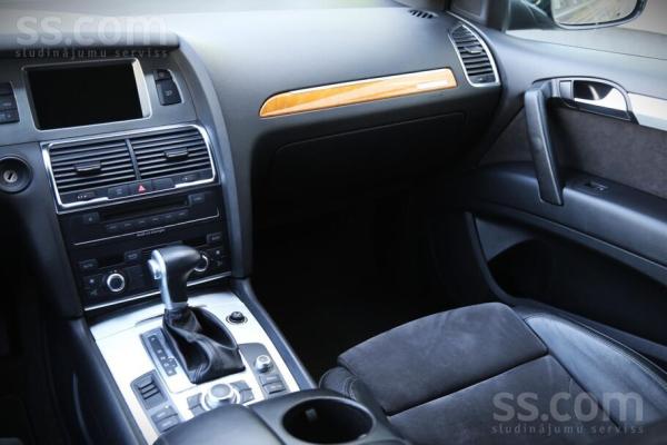 Black Audi Q7 2006 in Riga, with an engine capacity of 3.00 L and mileage of 335 thousand km for 4995 €, photo 8 on AUTOMOTO.COM.LV