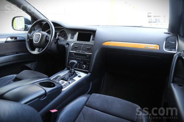 Black Audi Q7 2006 in Riga, with an engine capacity of 3.00 L and mileage of 335 thousand km for 4995 €, photo 9 on AUTOMOTO.COM.LV