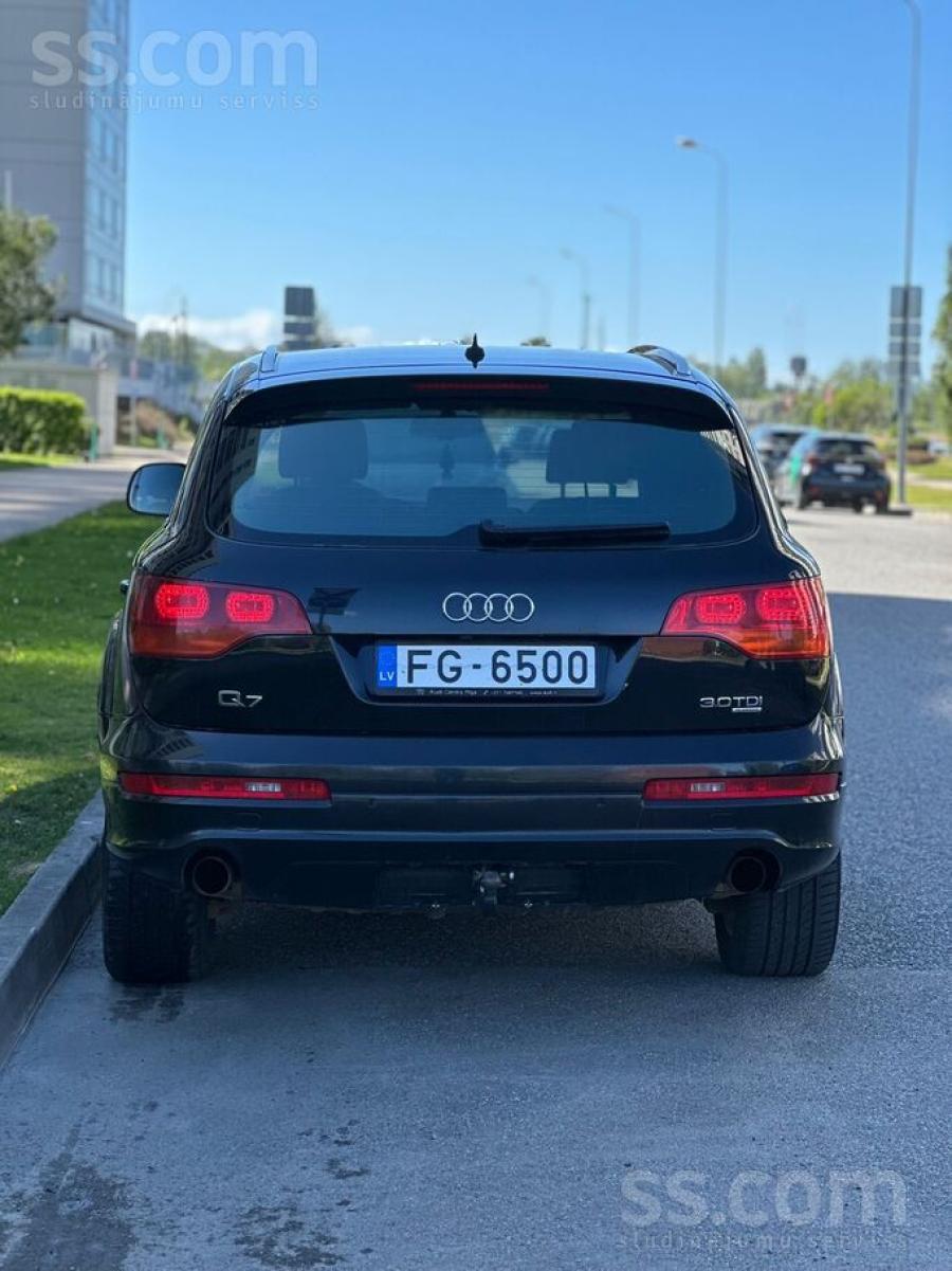 Melns Audi Q7 2006 Rīga, ar dzinēja tilpumu 3.00 L un nobraukumu 347 tūkst. km par 2990 €, foto 7 vietnē AUTOMOTO.COM.LV