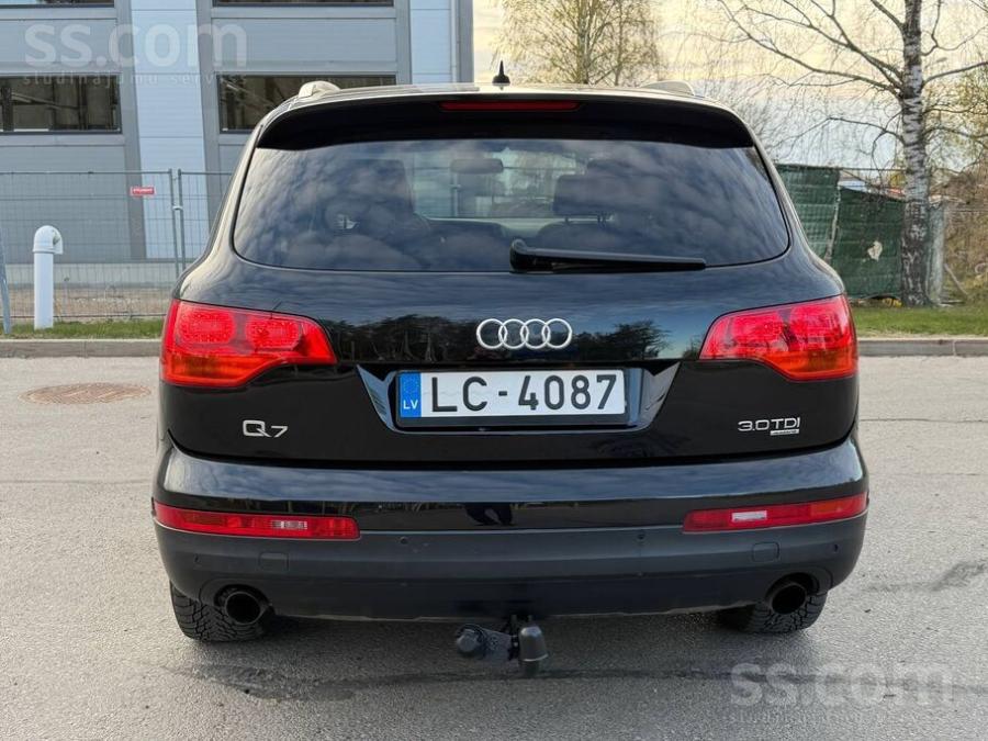 Melns Audi Q7 2006 Rīga, ar dzinēja tilpumu 3.00 L un nobraukumu 0 tūkst. km par 4650 €, foto 11 vietnē AUTOMOTO.COM.LV