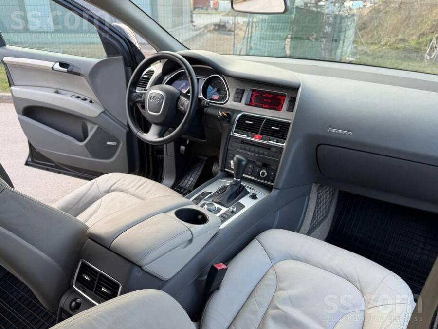 Melns Audi Q7 2006 Rīga, ar dzinēja tilpumu 3.00 L un nobraukumu 0 tūkst. km par 4650 €, foto 22 vietnē AUTOMOTO.COM.LV