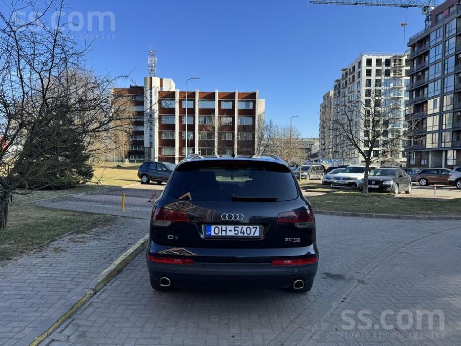 Melns Audi Q7 2006 Rīga, ar dzinēja tilpumu 3.00 L un nobraukumu 295 tūkst. km par 5390 €, foto 5 vietnē AUTOMOTO.COM.LV