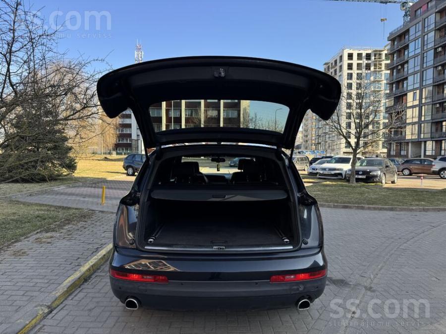 Melns Audi Q7 2006 Rīga, ar dzinēja tilpumu 3.00 L un nobraukumu 295 tūkst. km par 5390 €, foto 6 vietnē AUTOMOTO.COM.LV