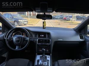Melns Audi Q7 2006 Rīga, ar dzinēja tilpumu 3.00 L un nobraukumu 295 tūkst. km par 5390 €, foto 7 vietnē AUTOMOTO.COM.LV