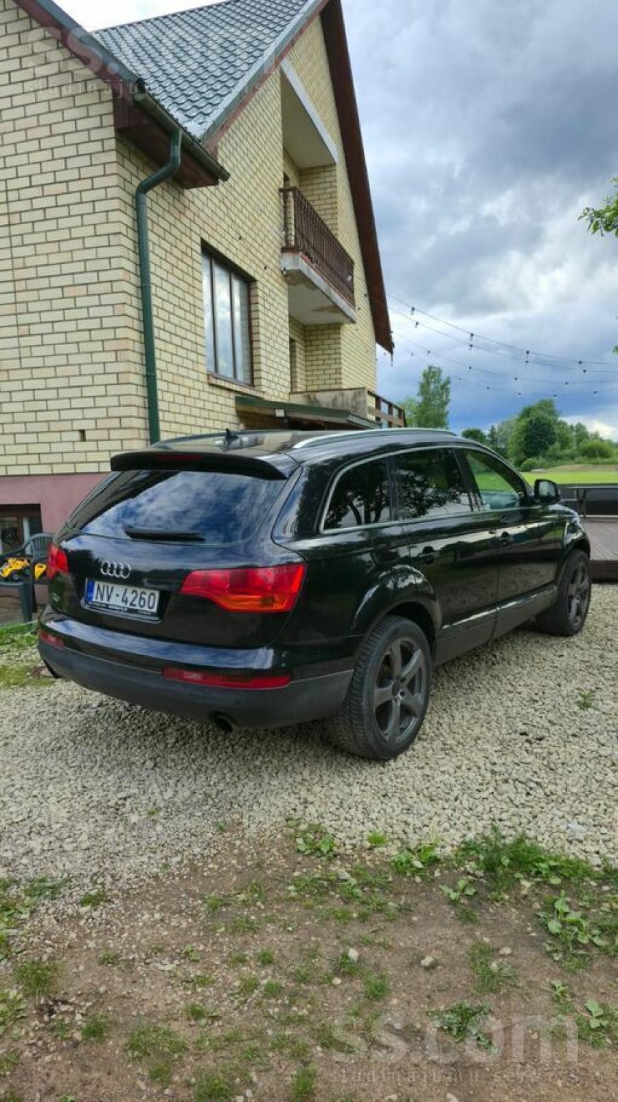 Black Audi Q7 2006 in Balvi, with an engine capacity of 3.00 L and mileage of 269 thousand km for 6777 €, photo 5 on AUTOMOTO.COM.LV