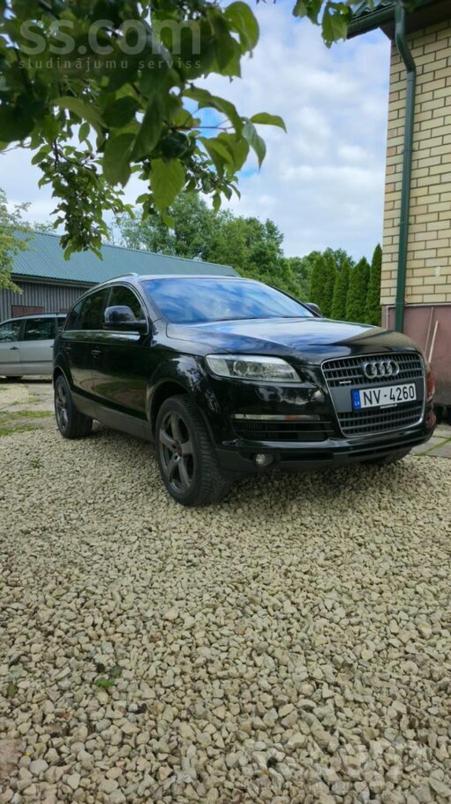 Black Audi Q7 2006 in Balvi, with an engine capacity of 3.00 L and mileage of 269 thousand km for 6777 €, photo 16 on AUTOMOTO.COM.LV