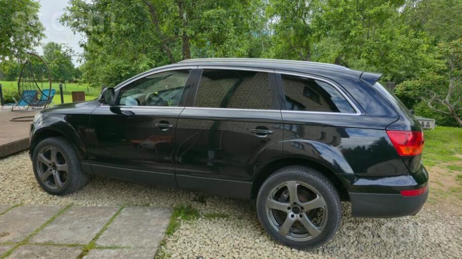 Black Audi Q7 2006 in Balvi, with an engine capacity of 3.00 L and mileage of 269 thousand km for 6777 €, photo 19 on AUTOMOTO.COM.LV