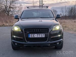 Black Audi Q7 2006 in Riga, with an engine capacity of 3.00 L and mileage of 310 thousand km for 5800 €, photo 4 on AUTOMOTO.COM.LV