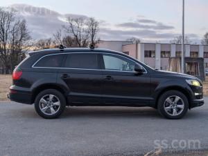 Black Audi Q7 2006 in Riga, with an engine capacity of 3.00 L and mileage of 310 thousand km for 5800 €, photo 6 on AUTOMOTO.COM.LV