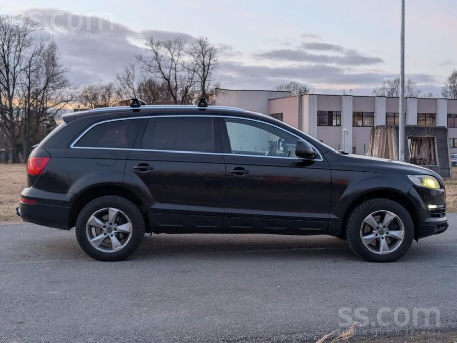 Black Audi Q7 2006 in Riga, with an engine capacity of 3.00 L and mileage of 310 thousand km for 5800 €, photo 6 on AUTOMOTO.COM.LV