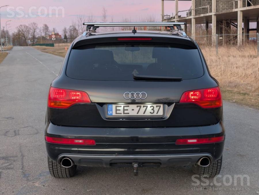 Black Audi Q7 2006 in Riga, with an engine capacity of 3.00 L and mileage of 310 thousand km for 5800 €, photo 9 on AUTOMOTO.COM.LV