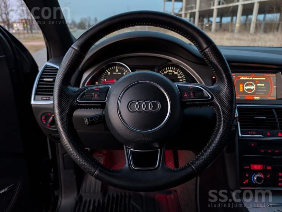 Black Audi Q7 2006 in Riga, with an engine capacity of 3.00 L and mileage of 310 thousand km for 5800 €, photo 11 on AUTOMOTO.COM.LV
