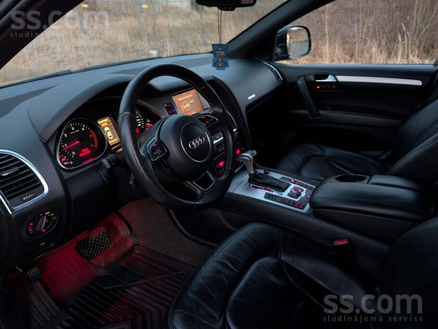 Black Audi Q7 2006 in Riga, with an engine capacity of 3.00 L and mileage of 310 thousand km for 5800 €, photo 16 on AUTOMOTO.COM.LV