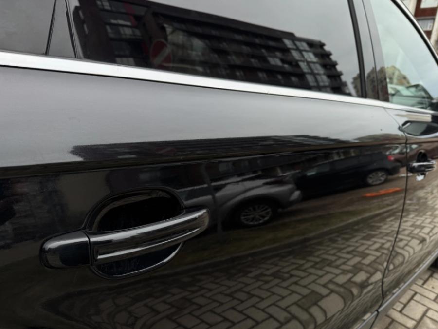 Melns Audi Q7 2006 Rīga, ar dzinēja tilpumu 3.00 L un nobraukumu 361 tūkst. km par 5990 €, foto 4 vietnē AUTOMOTO.COM.LV