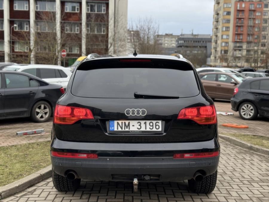 Melns Audi Q7 2006 Rīga, ar dzinēja tilpumu 3.00 L un nobraukumu 361 tūkst. km par 5990 €, foto 7 vietnē AUTOMOTO.COM.LV