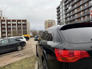 Melns Audi Q7 2006 Rīga, ar dzinēja tilpumu 3.00 L un nobraukumu 361 tūkst. km par 5990 €, foto 11 vietnē AUTOMOTO.COM.LV