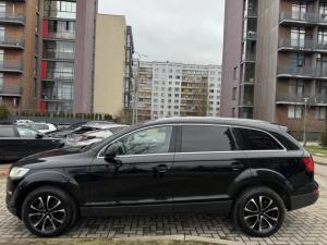 Melns Audi Q7 2006 Rīga, ar dzinēja tilpumu 3.00 L un nobraukumu 361 tūkst. km par 5990 €, foto 12 vietnē AUTOMOTO.COM.LV