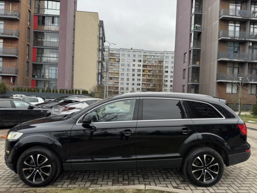 Melns Audi Q7 2006 Rīga, ar dzinēja tilpumu 3.00 L un nobraukumu 361 tūkst. km par 5990 €, foto 12 vietnē AUTOMOTO.COM.LV