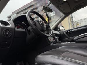 Melns Audi Q7 2006 Rīga, ar dzinēja tilpumu 3.00 L un nobraukumu 361 tūkst. km par 5990 €, foto 29 vietnē AUTOMOTO.COM.LV