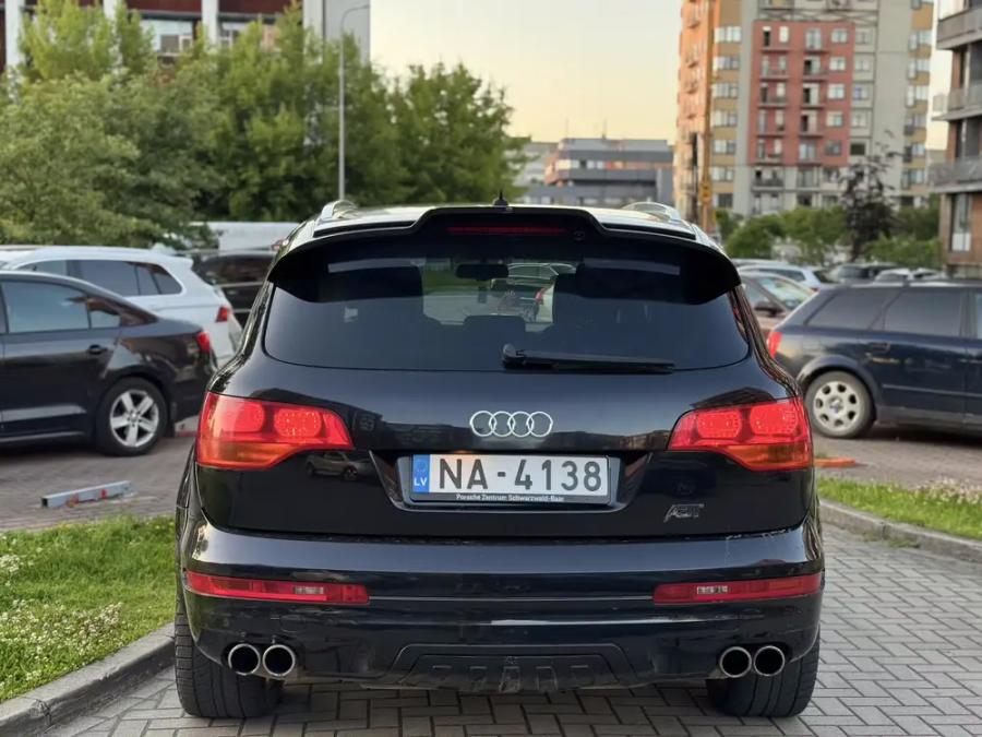 Black Audi Q7 2006 in Riga, with an engine capacity of 3.00 L and mileage of 316 thousand km for 5990 €, photo 4 on AUTOMOTO.COM.LV
