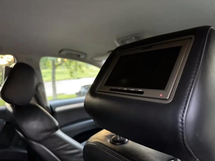 Black Audi Q7 2006 in Riga, with an engine capacity of 3.00 L and mileage of 316 thousand km for 5990 €, photo 10 on AUTOMOTO.COM.LV